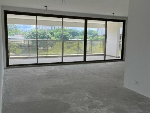 Apartamento à venda, 230 m² 4 suítes 3 vagas Moema