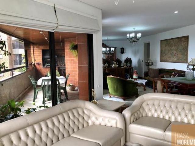 Apartamento a venda 230m² 4 Dormitórios e 4 suítes R$ 2.200.000,00 Região Morumbi