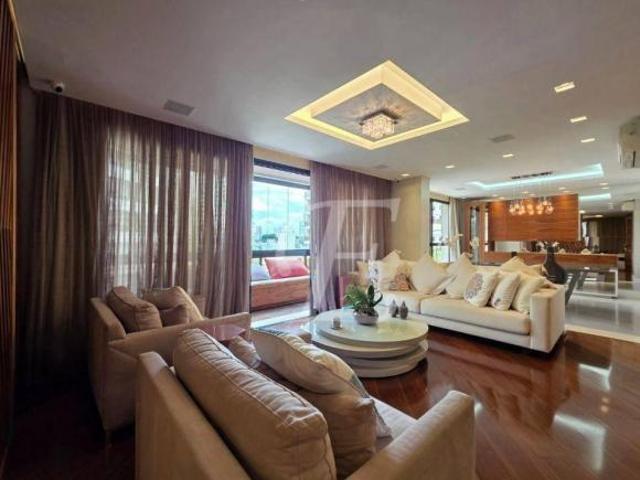 Apartamento à venda | 232m² | 5 dormitórios | 2 suítes | 4 vagas | Santana São Paulo/SP
