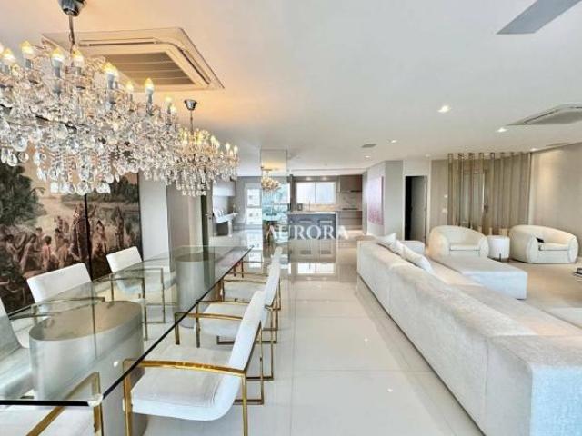 Apartamento à venda, 238 m² por R$ 2.950.000,00 Gleba Fazenda Palhano Londrina/PR