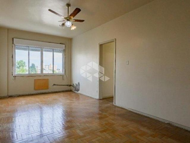 Apartamento à venda, 2 dormitórios, 1 vaga de garagem bairro Floresta Porto Alegre / RS