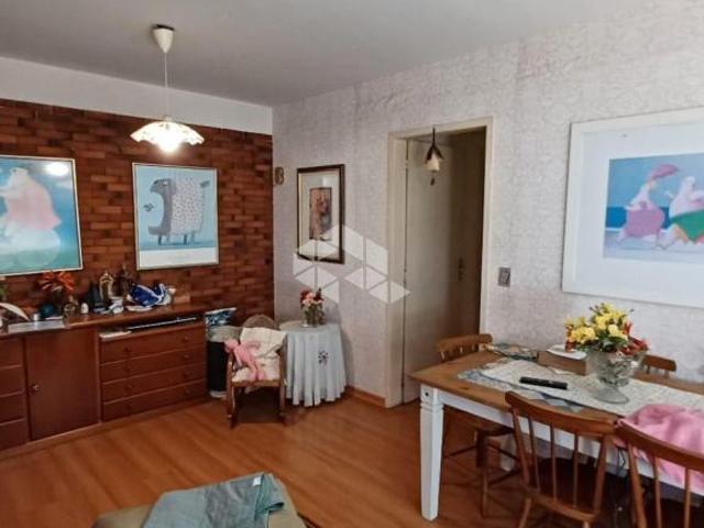 Apartamento à Venda 2 Dormitórios, 1 vaga de garagem na Av. Don Pedro II, bairro Higienópolis / Po