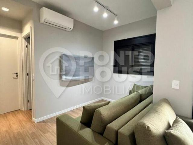 Apartamento à venda 2 dormitórios 1 suíte, 2 salas e 1 vaga, próximo ao metrô