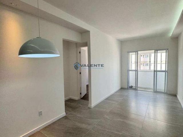 Apartamento à venda, 2 dormitórios, 2 banheiros, reformado, com 61 m², no Cambuí em Campinas SP