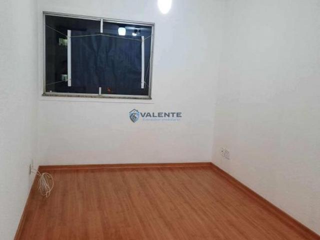 Apartamento à venda, 2 dormitórios, condomínio Ana Paula, em Campinas SP