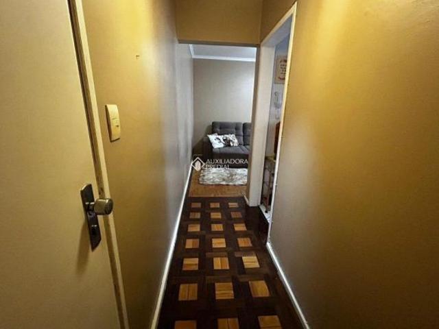 Apartamento à venda 2 dormitórios, ensolarado e com excelente localização!