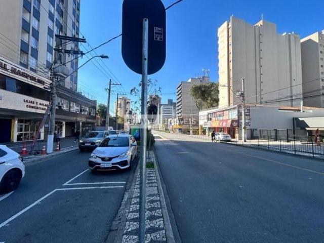 Apartamento à venda 2 Dormitórios sendo 1 Suíte no bairro Portão, Condomínio Clube