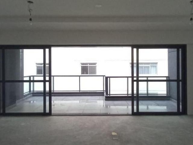 Apartamento a Venda, 2 dorms, 3 vagas no Itaim Bibi