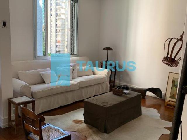 Apartamento à venda, 2 Suites, 2 Vagas, 160m², no Itaim Bibi, São Paulo