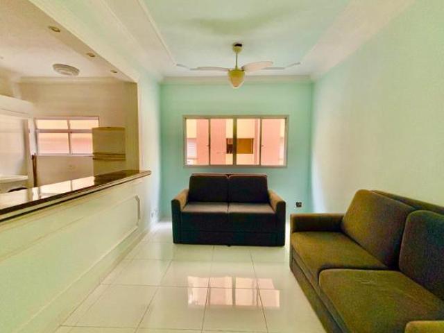 Apartamento à venda, 2 Quartos 90 metros da praia da Enseada, Guarujá, SP