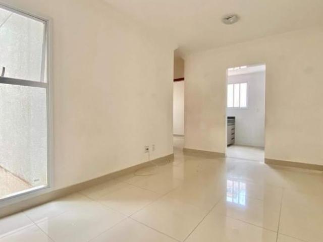 Apartamento á Venda 2 Quartos 1 Banheiro 1 Vaga, 55m², São João Batista, próximo à Avenida João S