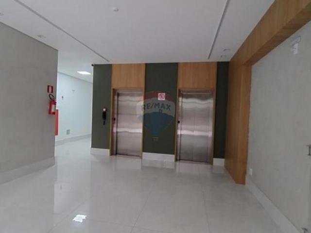 Apartamento à venda, 2 quartos, 1 suíte, banheiro social, duas vagas paralelas e terraço com academi