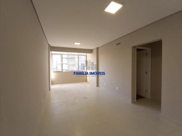 Apartamento à venda 2 quartos 1 suíte reformado Gonzaga Santos/SP