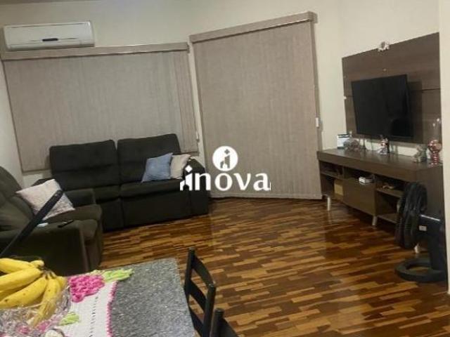 Apartamento à venda, 2 quartos, 1 suíte, 1 vaga, Fabrício Uberaba/MG