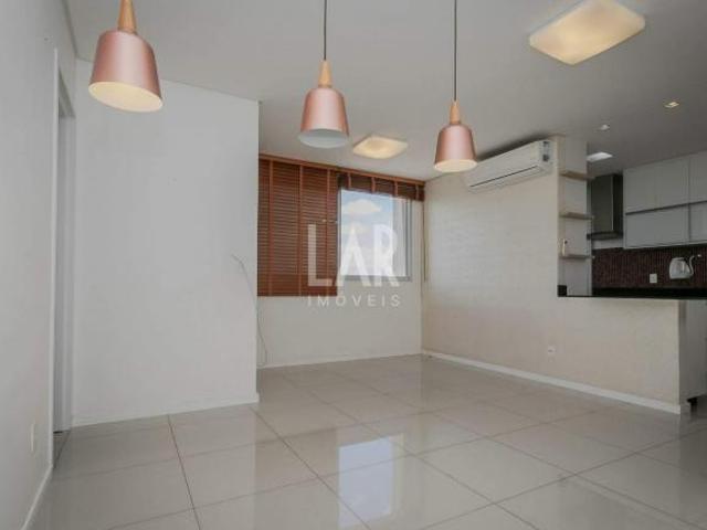 Apartamento à venda, 2 quartos, 1 suíte, 1 vaga, Sagrada Família Belo Horizonte/MG