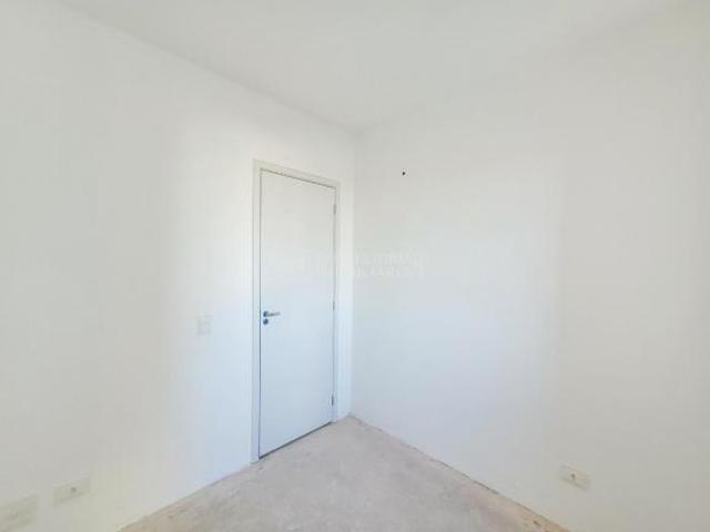 Apartamento à venda, 2 quartos, 1 suíte, 2 banheiros, 2 vagas de garagem, Residencial Golden Star em