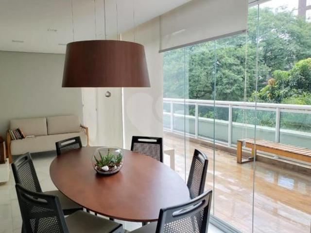 APARTAMENTO À VENDA 2 QUARTOS 1 SUÍTE 2 VAGAS NA ACLIMAÇÃO