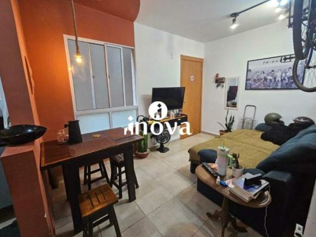 Apartamento à venda, 2 quartos, 1 vaga, Jardim do Lago Uberaba/MG