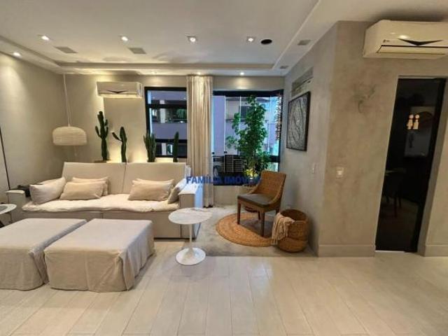 Apartamento à venda 2 quartos 2 suítes vaga Gonzaga Santos/SP