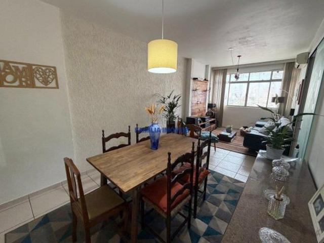 Apartamento à venda 2 quartos e dependência completa em Santos/SP