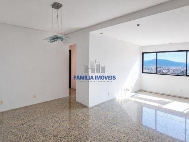 Apartamento à venda 2 quartos elevador Campo Grande Santos/SP