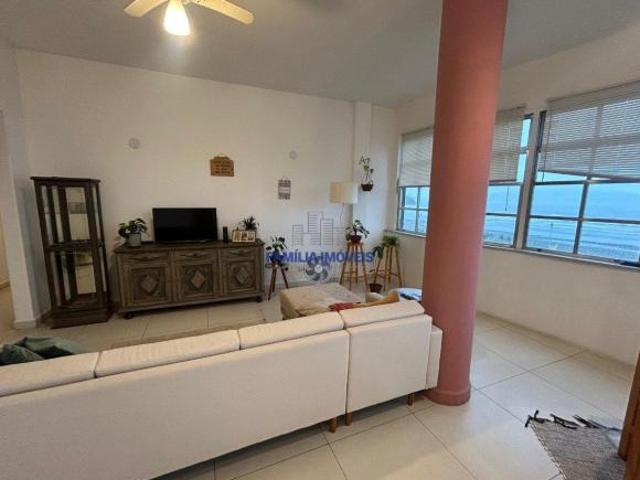 Apartamento à venda 2 quartos frente mar Itararé São Vicente/SP