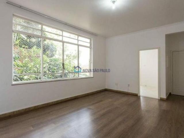 Apartamento à venda 2 quartos na Aclimação ao lado do Parque