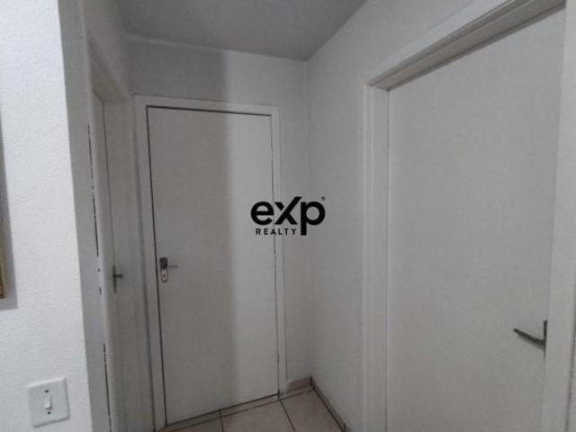 Apartamento à venda 2 quartos no último andar no bairro Parolin em Curitiba