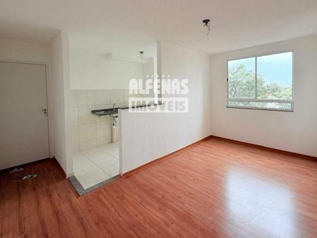 Apartamento à venda 2 quartos no Bairro GLORIA