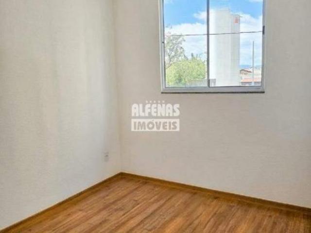 Apartamento à venda 2 quartos no Bairro GLORIA