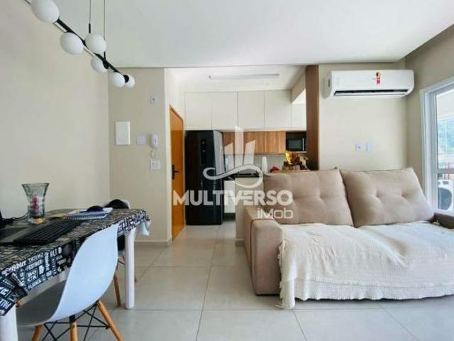 Apartamento à venda, 2 quartos no bairro Marapé em Santos