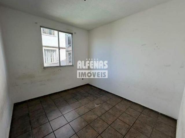 Apartamento à venda 2 quartos no Bairro VILA BENEVES