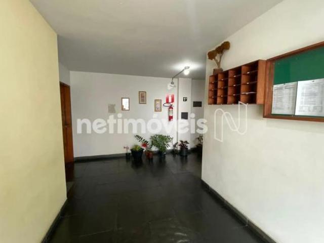 Apartamento à Venda 2 Quartos no Fernão Dias
