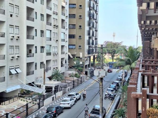 Apartamento à venda 2 quartos quadra mar na Pompéia em Santos