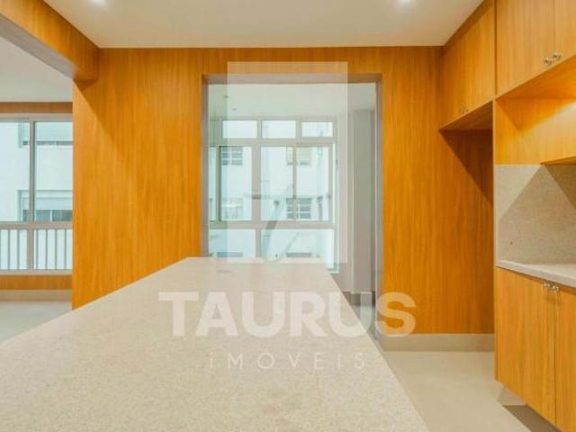Apartamento à venda, 2 quartos, sendo 2 suítes, no Itaim Bibi, São Paulo
