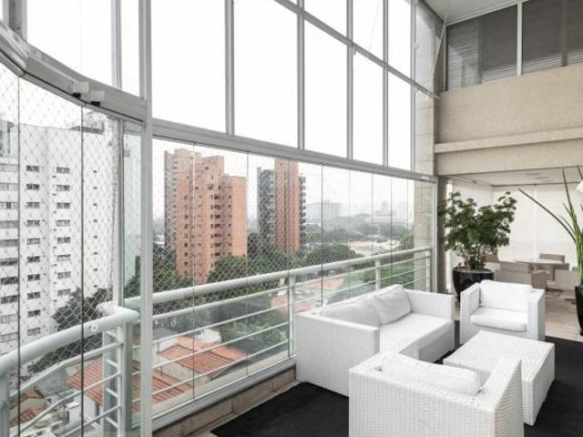 Apartamento à Venda 346,56 m² 4 Suítes sendo a Master com Closet, 5 Vagas por R$ 7.500.000,00 Mo