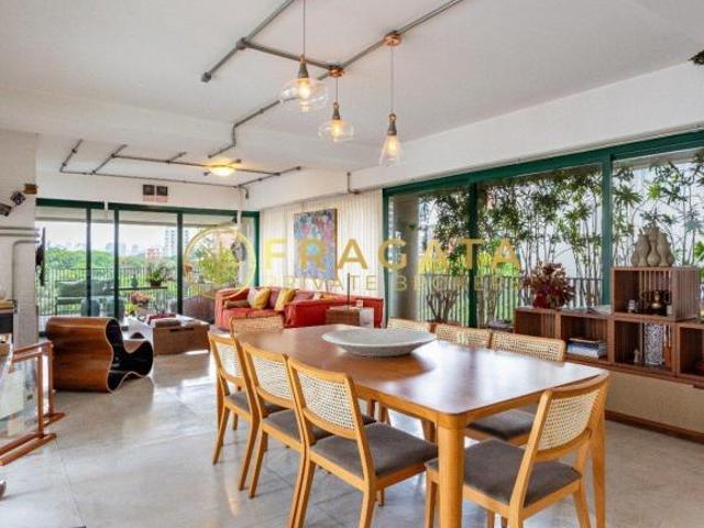Apartamento à venda 348m², 2 suítes e 3 vagas Vila Nova Conceição SP