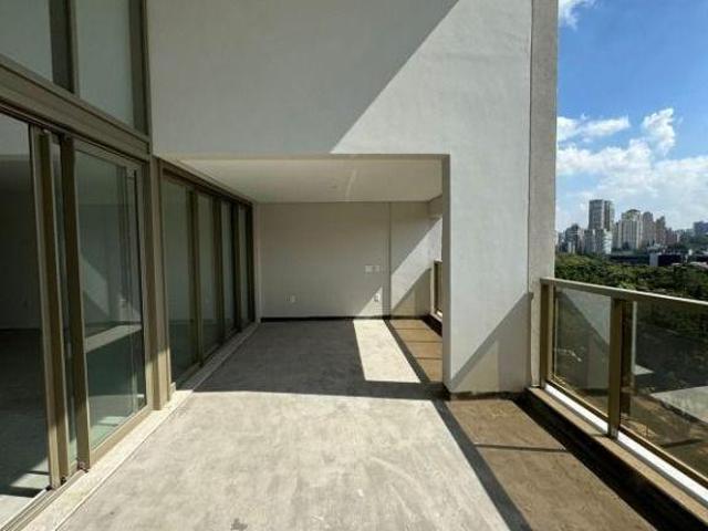 Apartamento à Venda 308m², 4 Suítes, 3 Vagas de Garagem por R$ 7.500.000,00 Moema São Paulo/SP