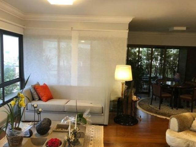 Apartamento à venda 330m² 4 dormitórios, 4 suítes 4 vagas no Morumbi