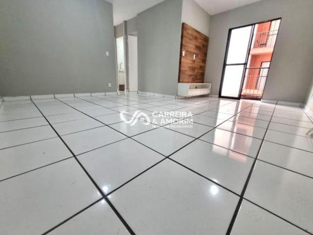 APARTAMENTO A VENDA, 3 DORMITÓRIOS, SALA 2 AMBIENTES COM SACADA, COZINHA, LAVANDERIA, GARAGEM COBERT