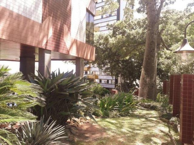 Apartamento à venda 3 dormitórios/quartos/1 suite/2vagas Menino Deus Pôrto Alegre