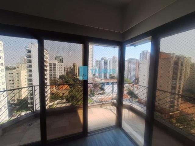 Apartamento à venda, 3 suítes, 4 vagas, 454m², Moema