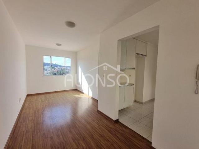 Apartamento à venda, 3 quartos, 1 banheiro e 1 vaga!