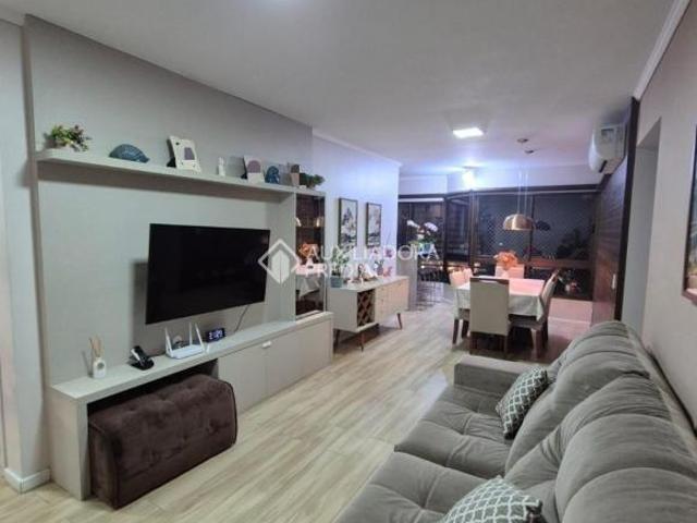 Apartamento à venda, 3 quartos 1 suíte, churrasqueira, 2 vagas no bairro Vila Ipiranga