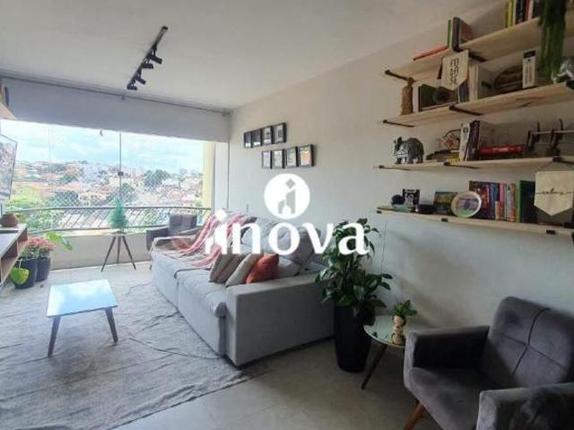 Apartamento à venda, 3 quartos, 1 suíte, 1 vaga, Fabrício Uberaba/MG