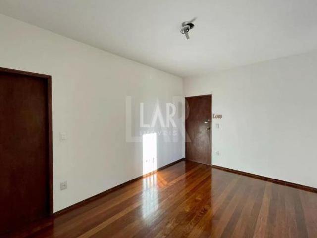 Apartamento à venda, 3 quartos, 1 suíte, 1 vaga, Santo Antônio Belo Horizonte/MG