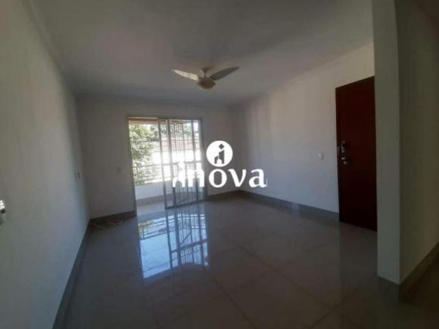 Apartamento à venda, 3 quartos, 1 suíte, 2 vagas, Boa Vista Uberaba/MG