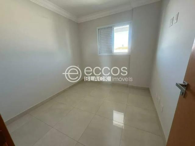 Apartamento à venda, 3 quartos, 1 suíte, 2 vagas, Martins Uberlândia/MG
