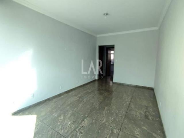 Apartamento à venda, 3 quartos, 1 suíte, 2 vagas, Sagrada Família Belo Horizonte/MG