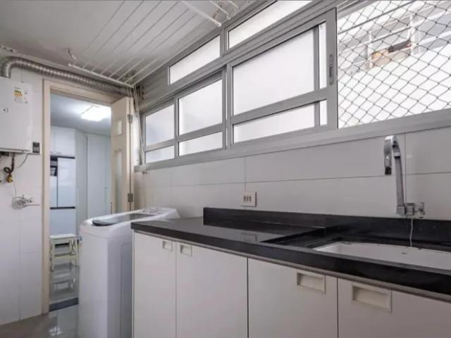 Apartamento à venda: 3 quartos, 1 suíte, 3 banheiros, 1 vaga na garagem, 140m² no Jardim Paulista, S